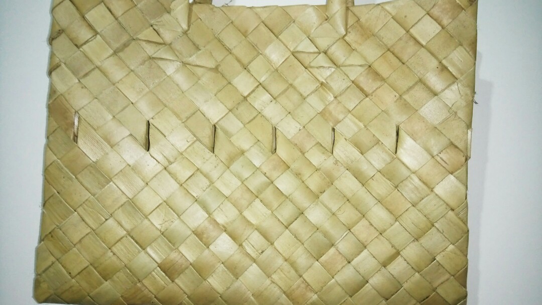 Bayong bag with ribbon slits, Hobbies & Toys, Stationary & Craft ...