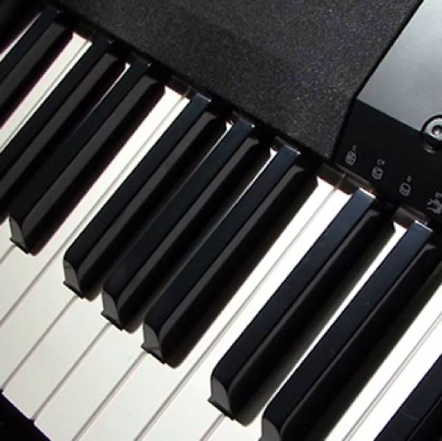 Casio Digital Pianos Keyboard CDP-220R, Hobbies & Toys, Music & Media ...