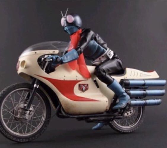 Medicom Toy RAH Real Action Heros 1/6 Scale DX Masked Rider No.1 Ver.3.5 & Cyclone. Figure and ...