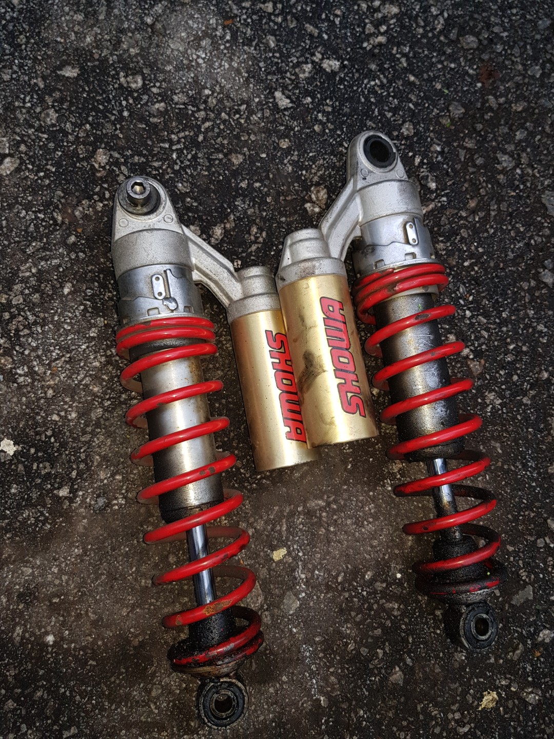 Rear Suspension showa, Motorcycles, Motorcycle Accessories on Carousell