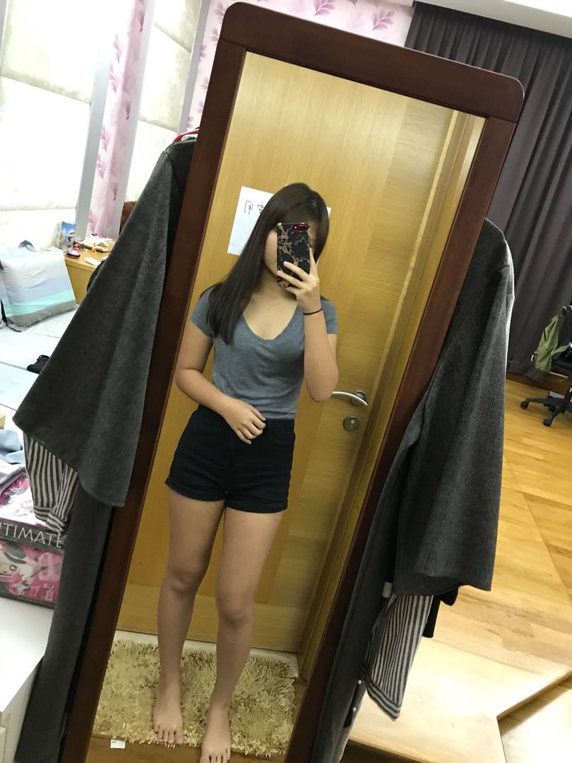 “BASIC” top, Women's Fashion, Tops, Sleeveless on Carousell