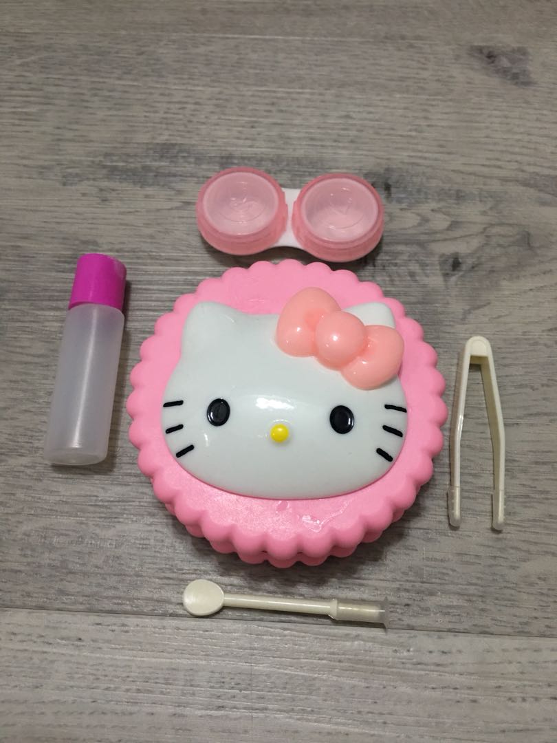(BRAND NEW) Hello Kitty Contact Lens Casing, Health & Beauty, Face ...