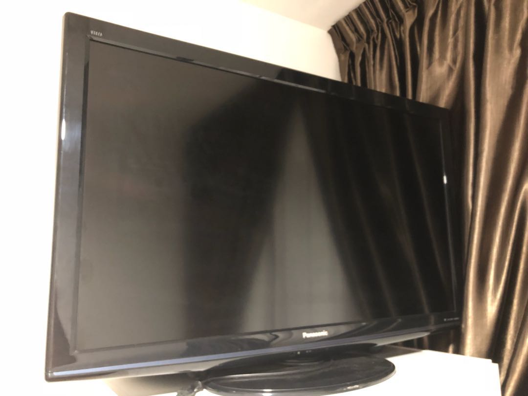 Panasonic TH-L42U20s Full HD 42" Multi-System LCD TV, TV & Home ...