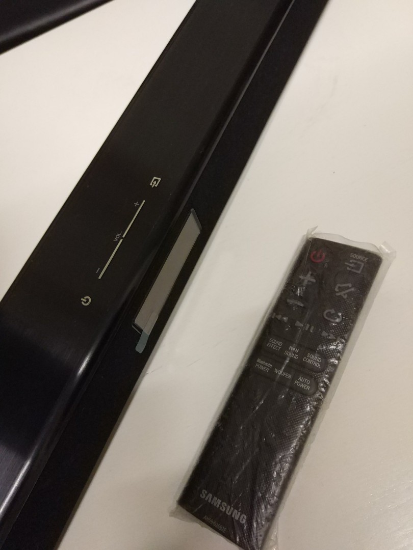 Samsung soundbar HW-J450, 音響器材, Soundbar、揚聲器、藍牙喇叭、耳擴 - Carousell