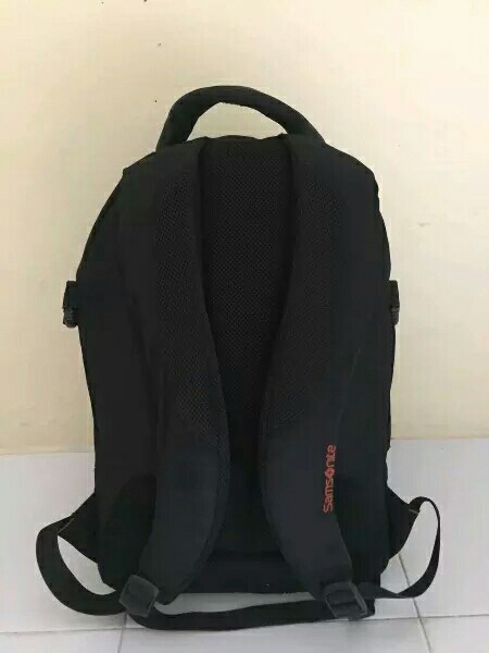 Tas Ransel Samsonite original slot laptop size 25L, Fesyen Pria, Tas ...