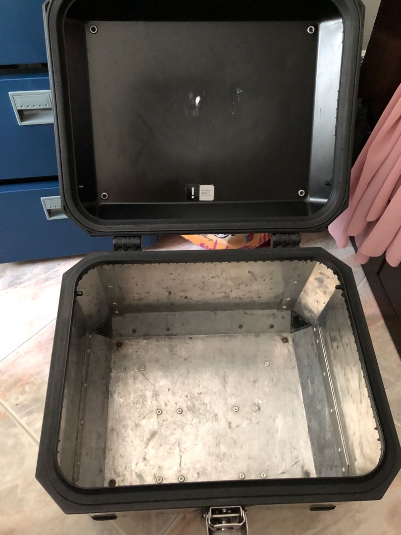Trax box with drz bracket, Motorcycles, Motorcycle Accessories on Carousell