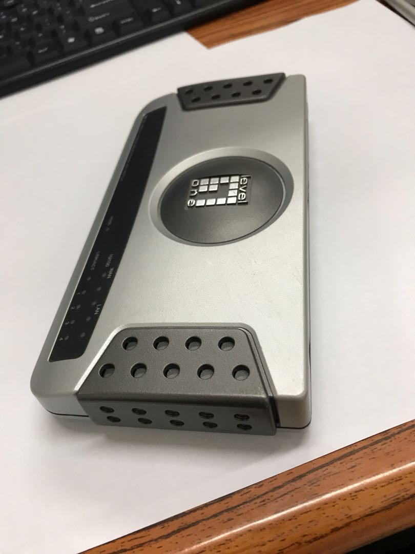 Router (Level one) 型號, 電腦＆科技, 電腦周邊及配件, Wifi及上網相關產品 - Carousell