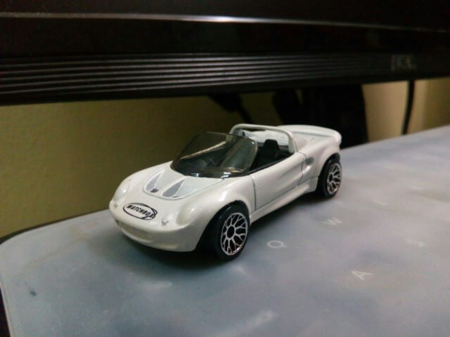2001 Matchbox Lotus Elise, Hobbies & Toys, Collectibles & Memorabilia ...