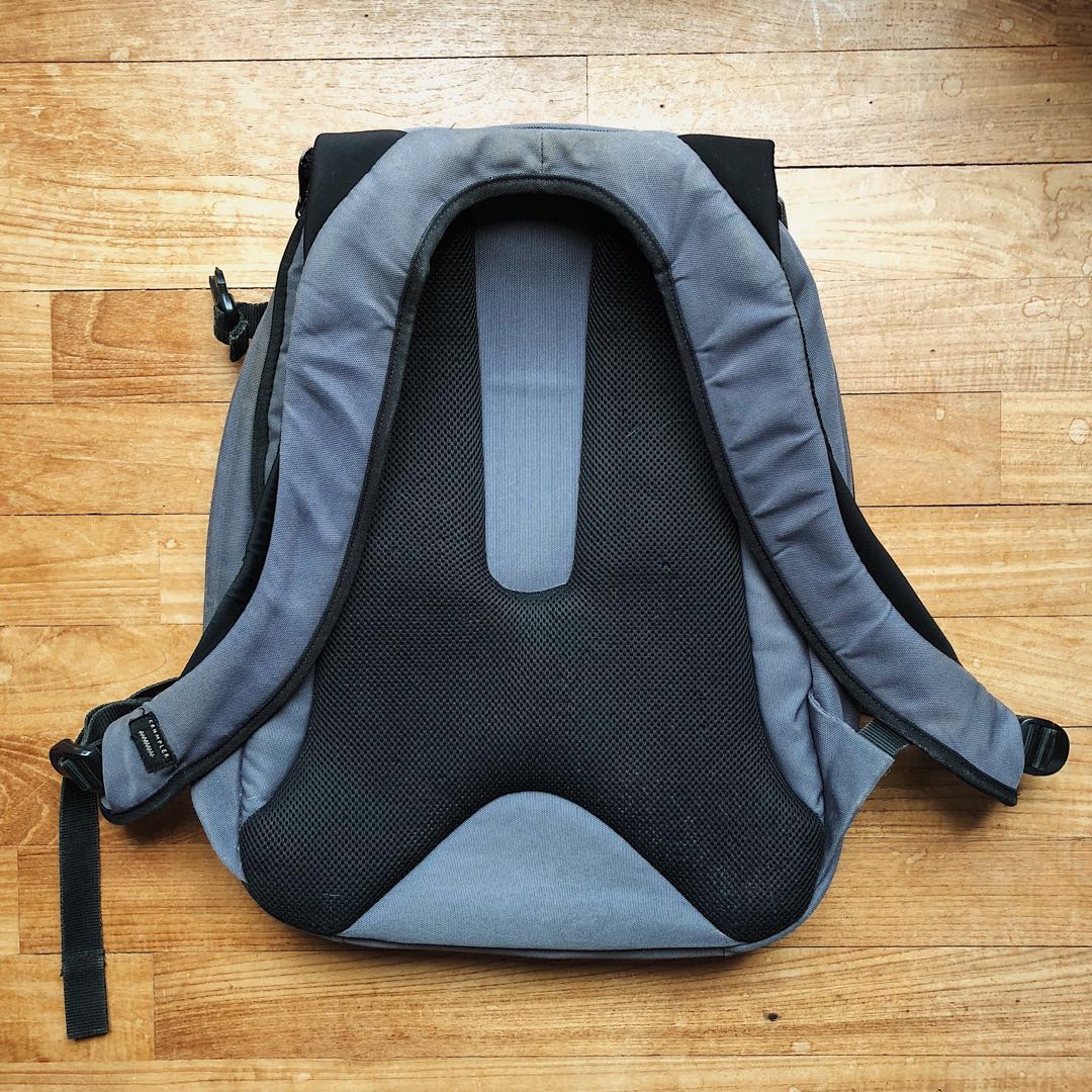 Crumpler Dry Red No 5 Laptop Backpack, Men's Fashion, Bags, Backpacks ...