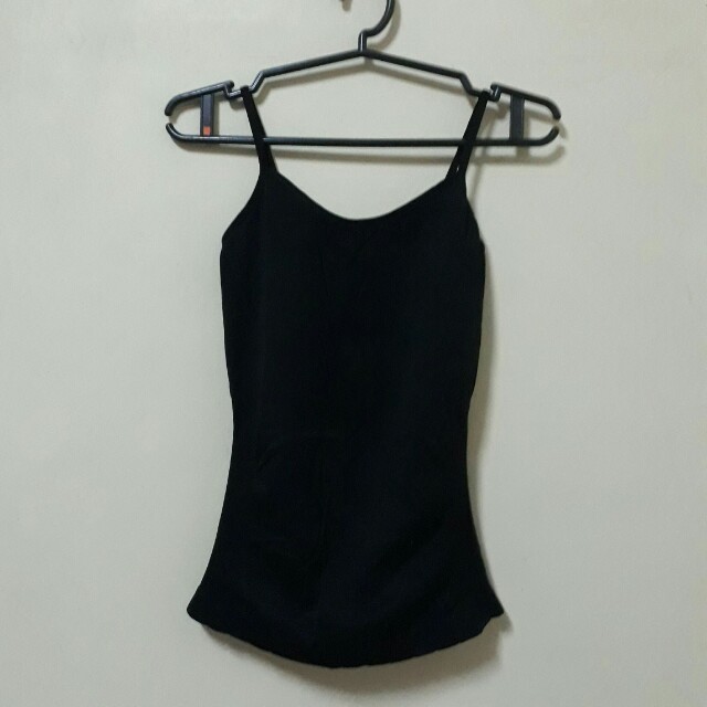 Fitted Black Sando, Women's Fashion, Swimwear, Rash guard on Carousell
