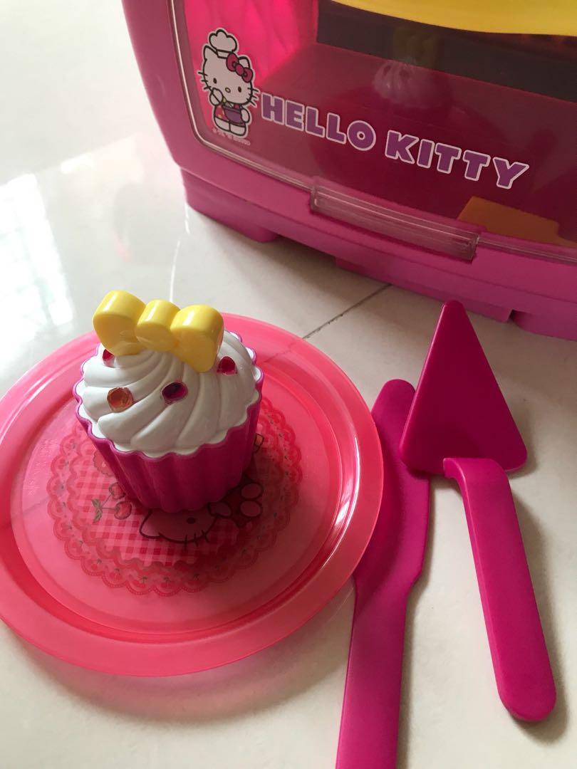 Hello Kitty Kitchen Set with sound and lights, Hobbies & Toys, Toys ...