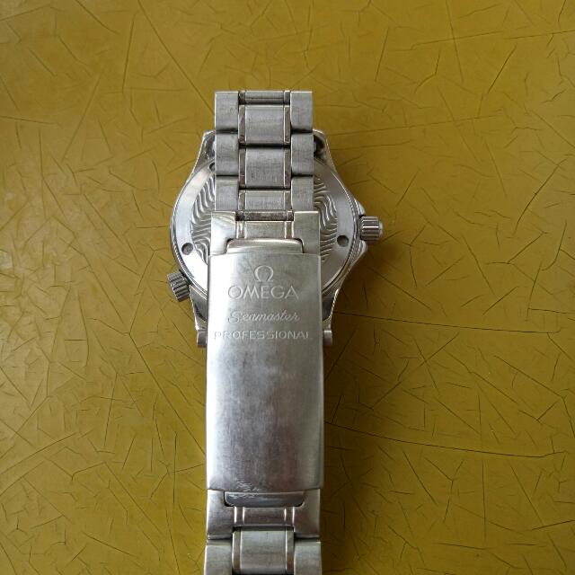 Omega Seamaster Battery Operated, Luxury, Watches on Carousell