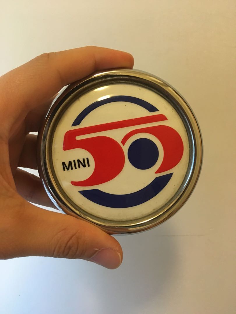 原廠正貨 Mini Cooper 50週年 鬼面罩章, 汽車配件, 改裝、內外零件 on Carousell