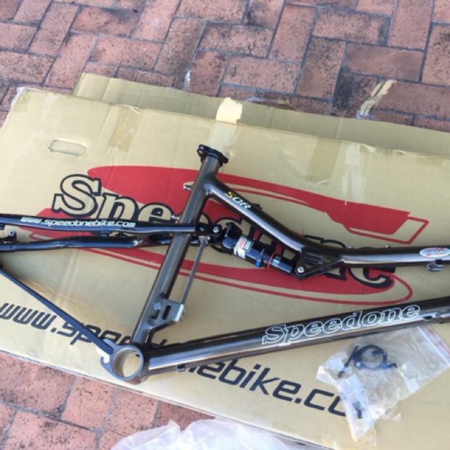 SPEEDONE SOR 鋁合金7046 前後避震 Off-Road 小輪徑車架, 運動產品, 單車及配件, 單車 - Carousell