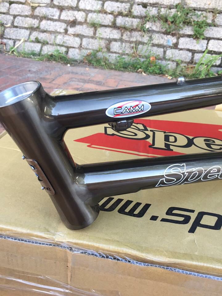 SPEEDONE SOR 鋁合金7046 前後避震 Off-Road 小輪徑車架, 運動產品, 單車及配件, 單車 - Carousell