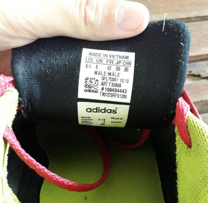 Adidas predator samba, Fesyen Pria, Sepatu di Carousell