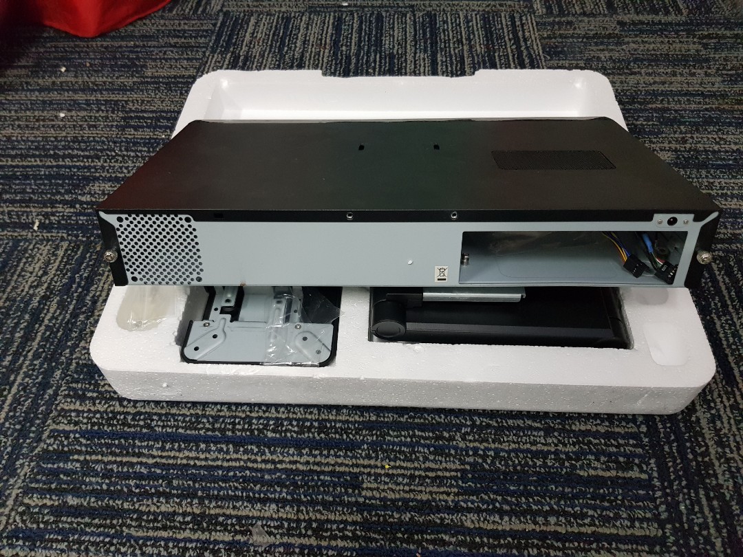 GIGABYTE COMPUTER CHASSIS, Computers & Tech, Desktops on Carousell