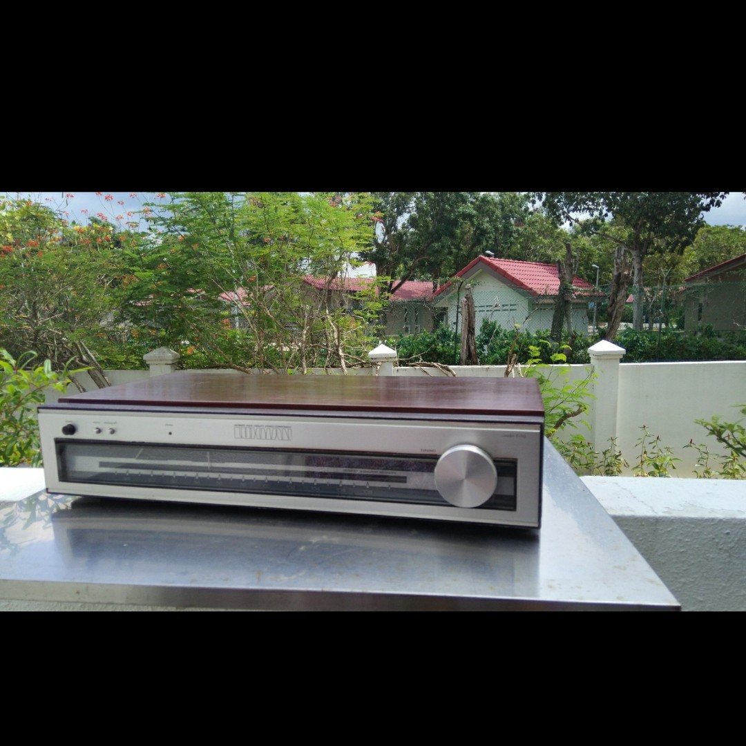 Luxman Vintage Tuner(T110), Audio, Other Audio Equipment on Carousell