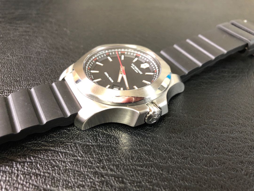 Victorinox Inox, Mobile Phones & Gadgets, Wearables & Smart Watches on ...