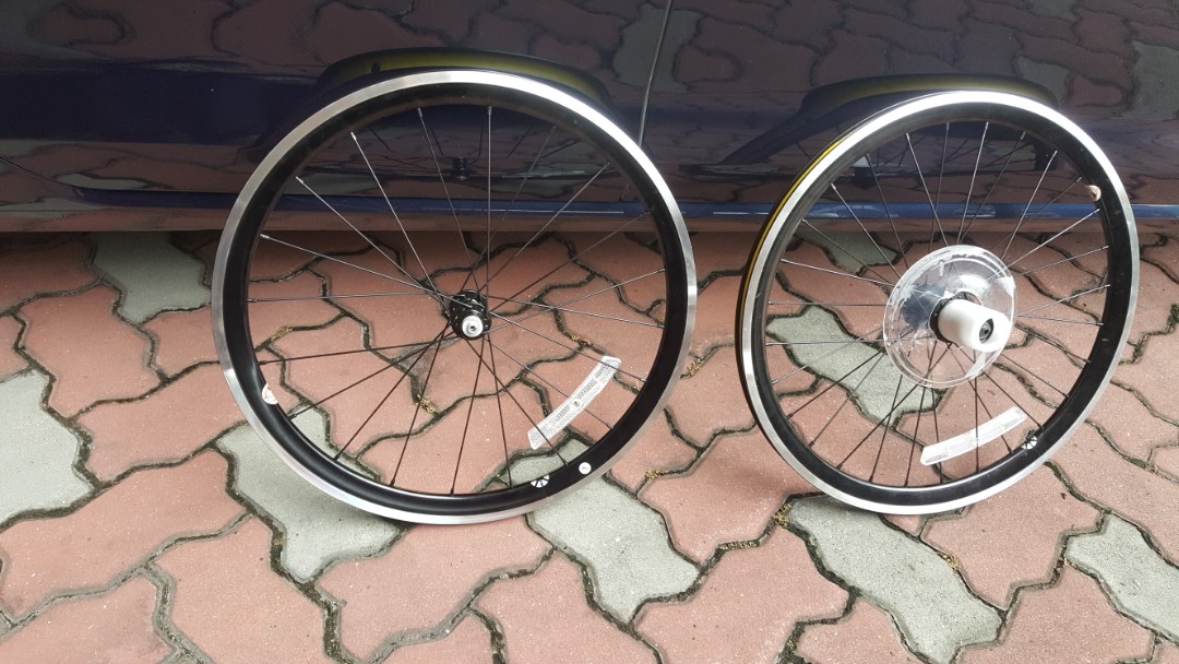 Dahon 20inch 451 wheel set, Sports Equipment, Bicycles & Parts ...
