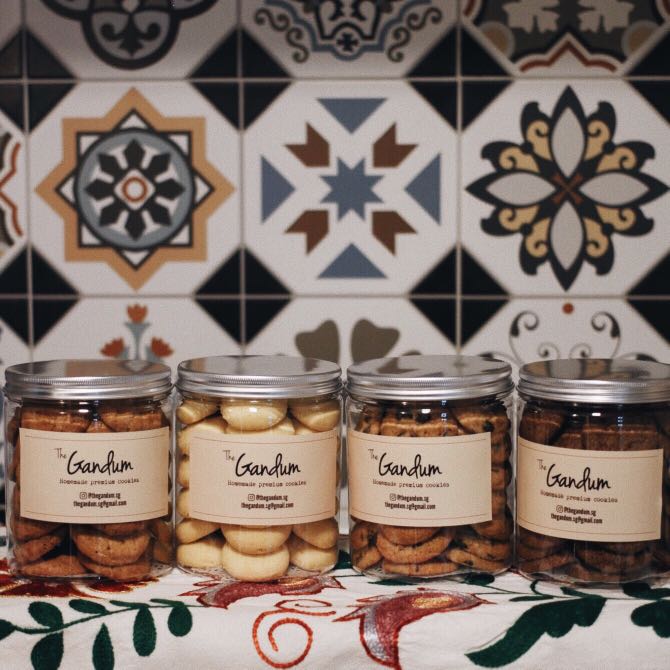 Kuih Raya - Chocolate chip, almond sugee/suji, white chocolate blondie ...