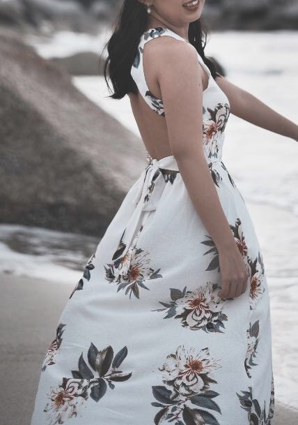 Prewedding beach gown (backless), Fesyen Wanita, Pakaian Wanita di ...
