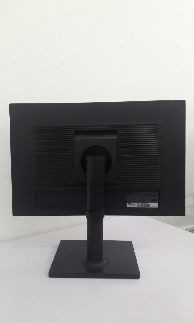Samsung 22" S22C450 - LED monitor adjustable height easy wall mounting ...