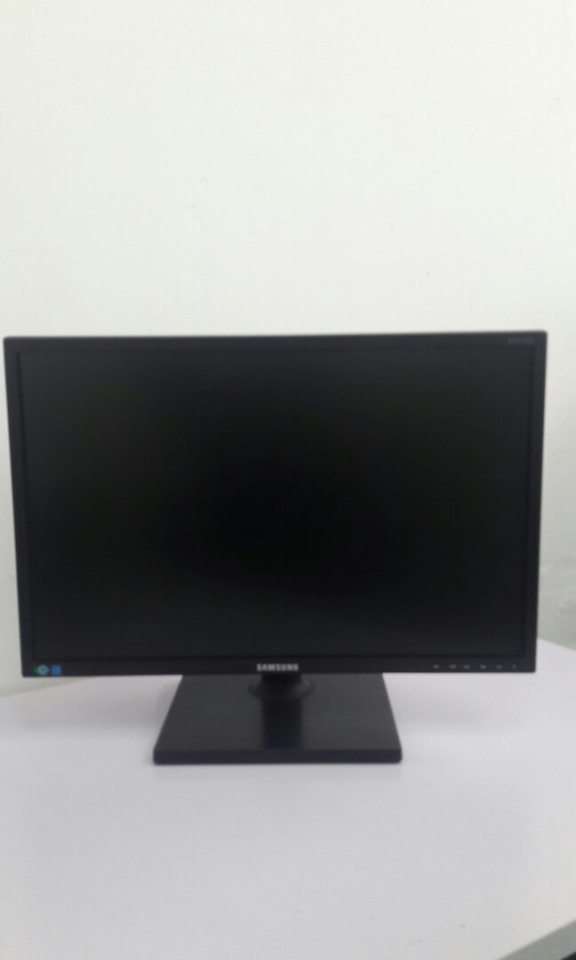 Samsung 22" S22C450 - LED monitor adjustable height easy wall mounting ...