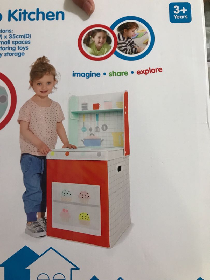Pop up kitchen, Hobbies & Toys, Toys & Games on Carousell