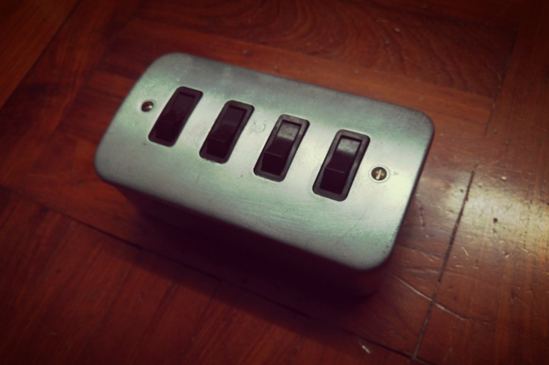 Antique/Vintage 70s MK 4 gang metalclad switch, Furniture, Home Decor ...