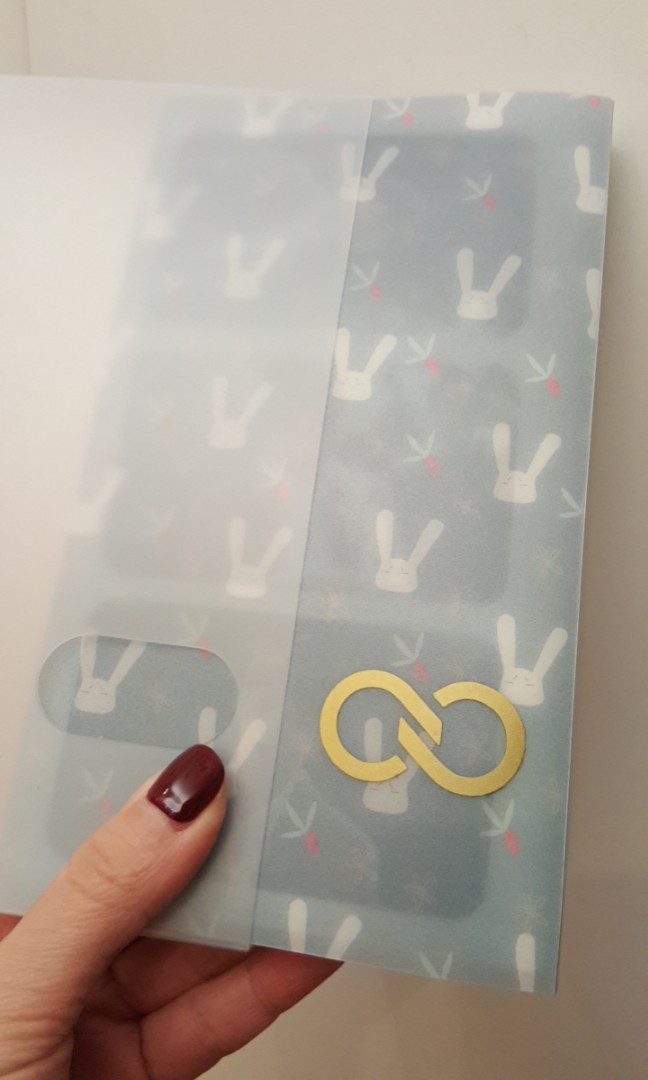 infinite logo sticker鐳射亞金貼紙 小卡卡冊, 興趣及遊戲, 收藏品及紀念品, 明星周邊 - Carousell