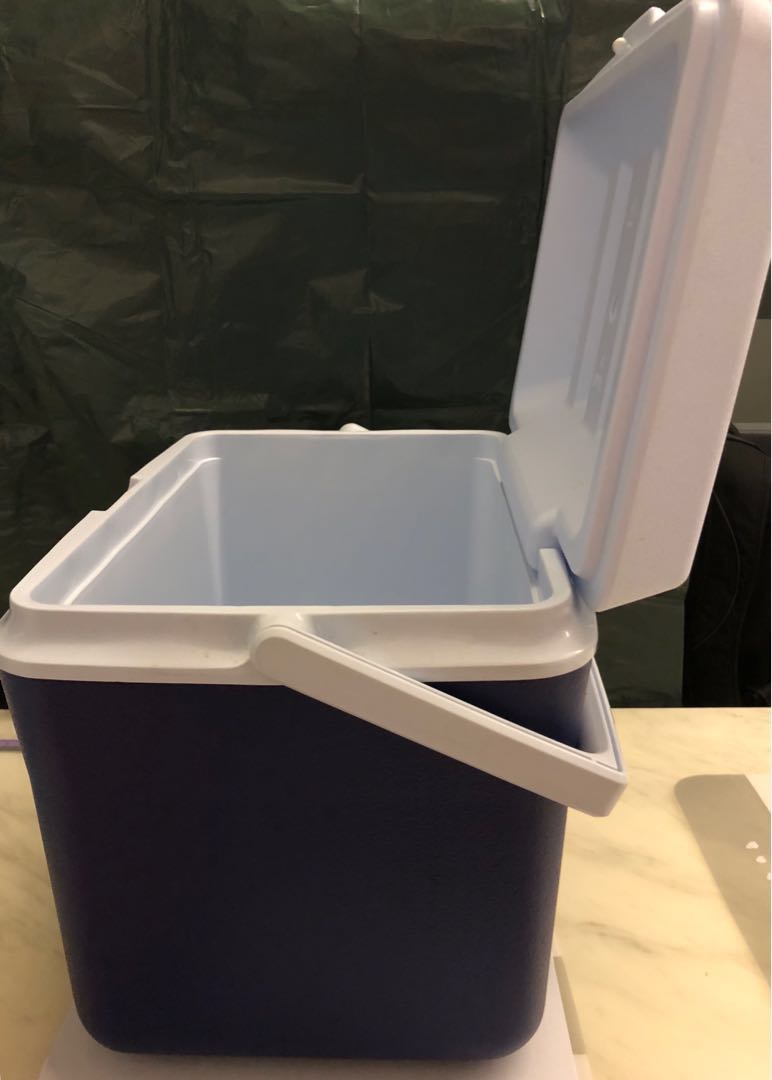 Rubbermaid Large Water Cooler Box, TV & Home Appliances, Kitchen ...