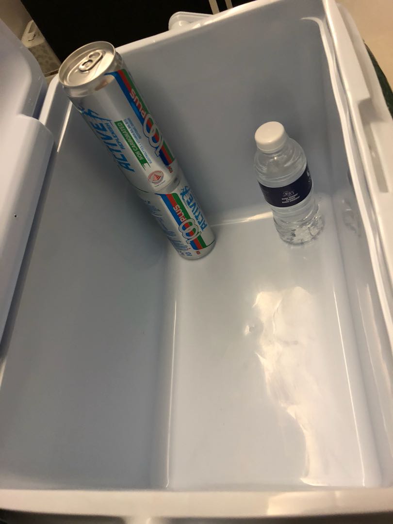 Rubbermaid Large Water Cooler Box, TV & Home Appliances, Kitchen ...