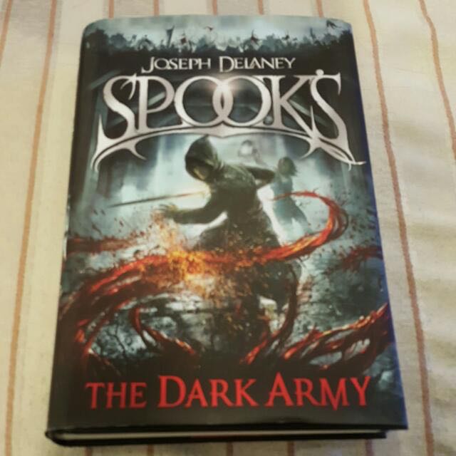 Spooks The Dark Army (Joseph Delaney), Hobbies & Toys, Books ...