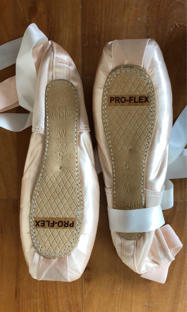Ballet Pointe Shoes (Grishko Pro-Flex), Babies & Kids, Babies & Kids ...