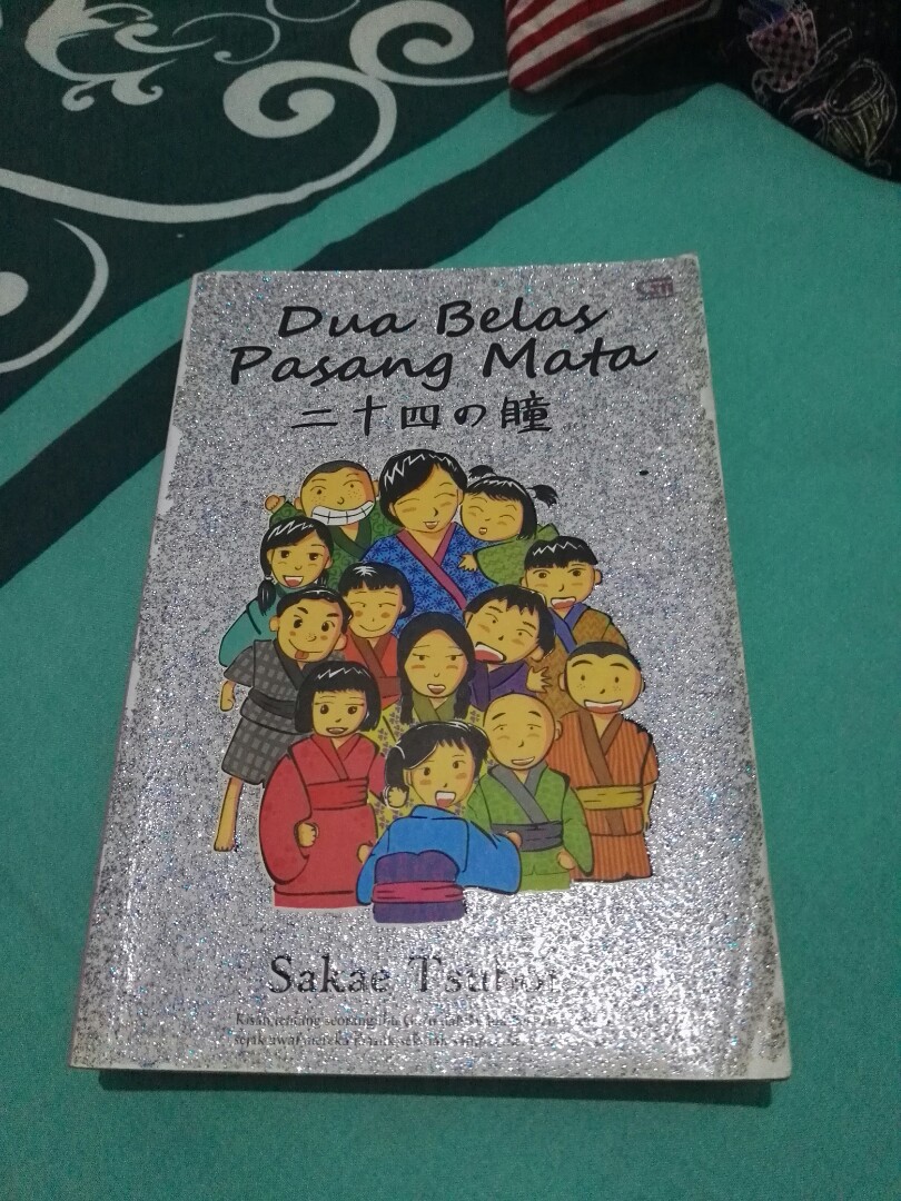 Dua Belas Pasang Mata by Sakae Tsuboi, Buku & Alat Tulis, Buku di Carousell