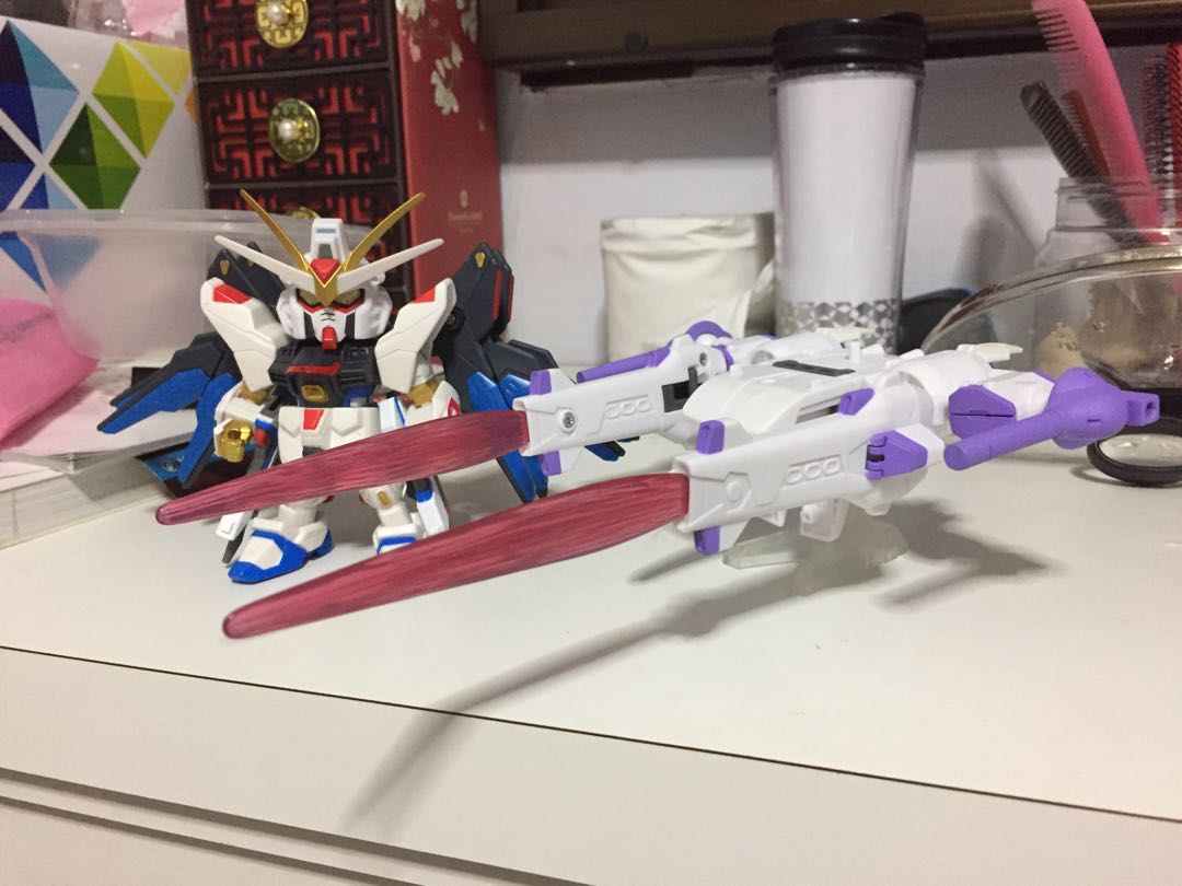 DX SD GUNDAM ACTION FIGURE SERIES – Strike Freedom Gundam with Meteor ...