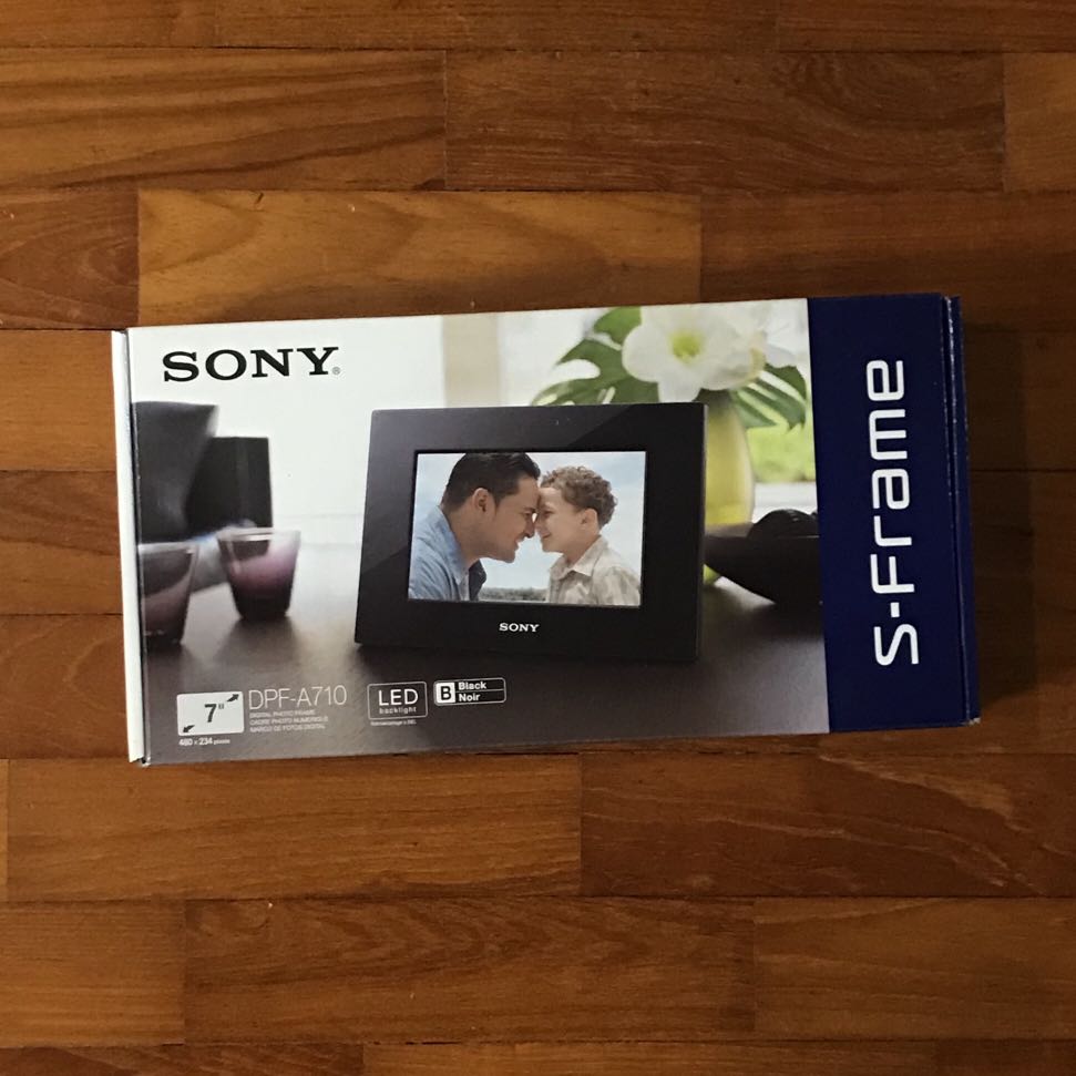 Sony Digital Photo Frame, Furniture & Home Living, Home Decor, Frames ...