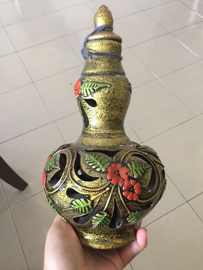 Labu Sayong, Furniture & Home Living, Home Decor, Carpets, Mats ...