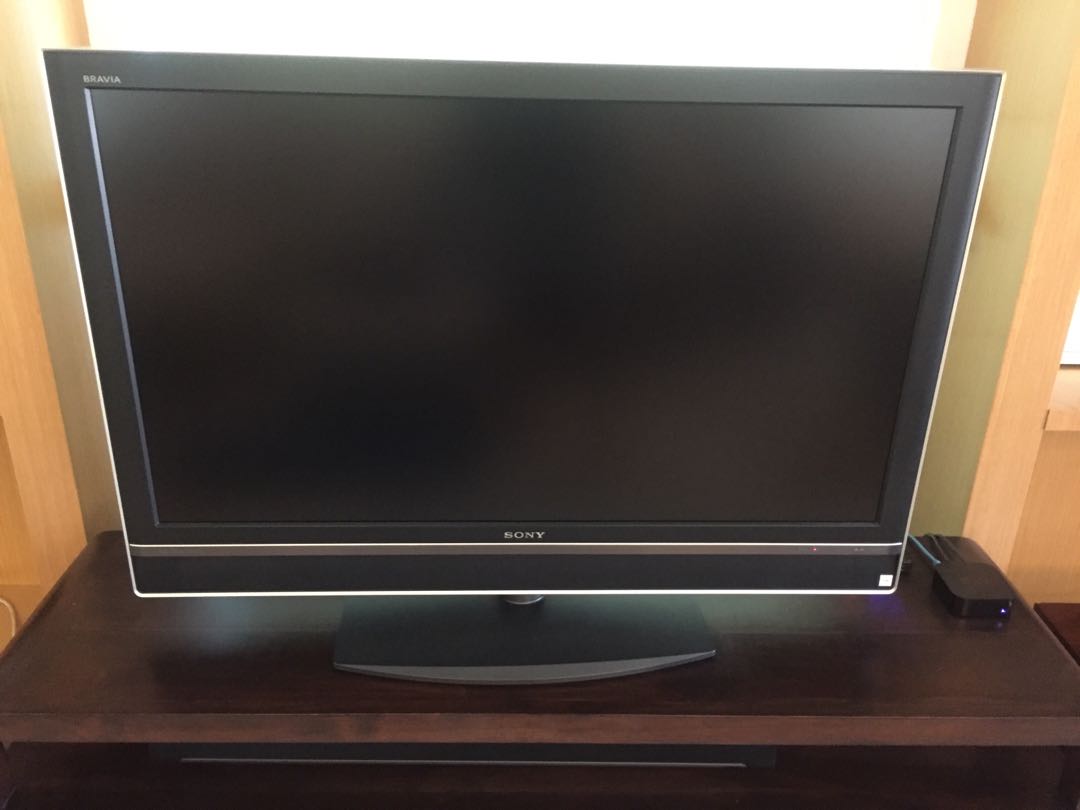 Sony Bravia 46" LCD TV, TV & Home Appliances, TV & Entertainment, TV on ...