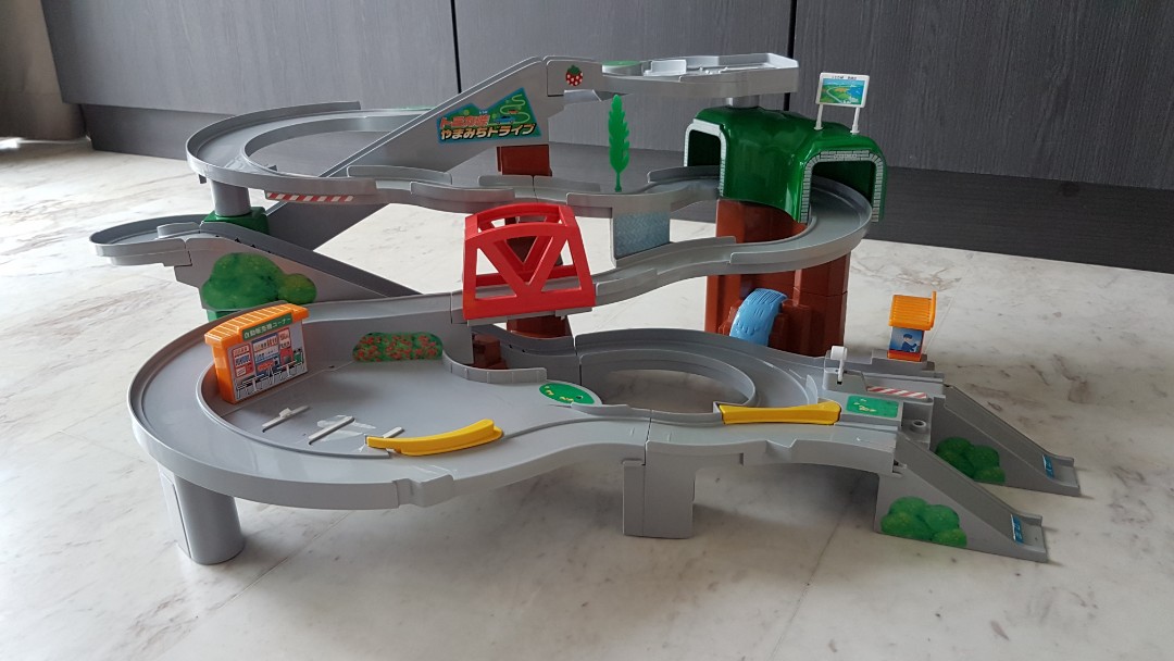 Takara Tomy Car Track, Hobbies & Toys, Toys & Games on Carousell