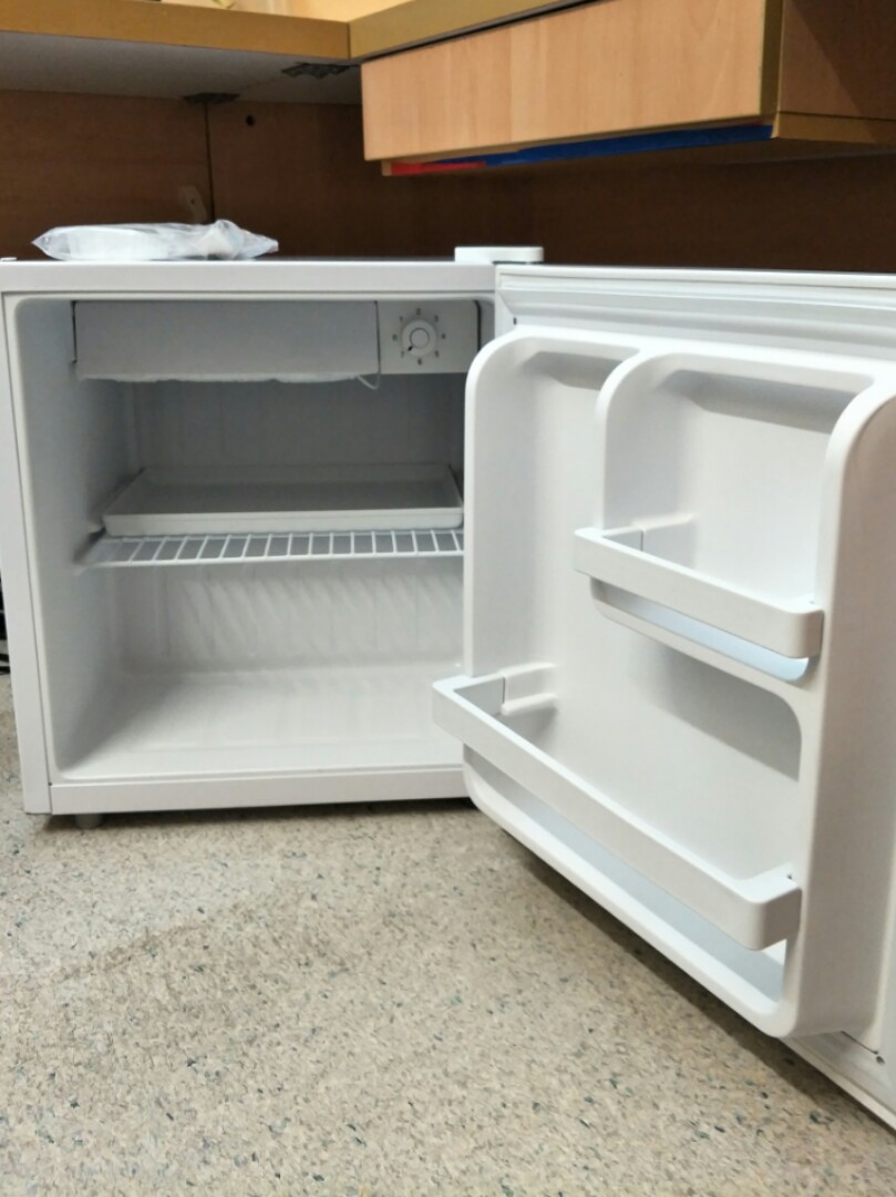 [3 months old] Akira Mini Fridge (47L) with warranty, TV & Home ...