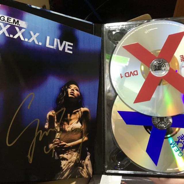 G.E.M. 簽名版 X.X.X. LIVE Concert DVD 演唱會 鄧紫棋 絕版 gem, 興趣及遊戲, 音樂樂器 & 配件, 音樂 ...