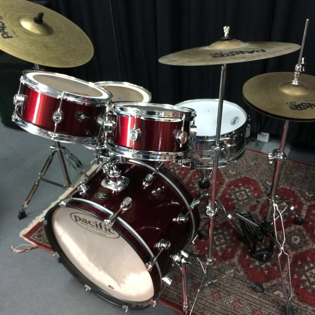 Pacific compact drum kit, Hobbies & Toys, Music & Media, Musical ...