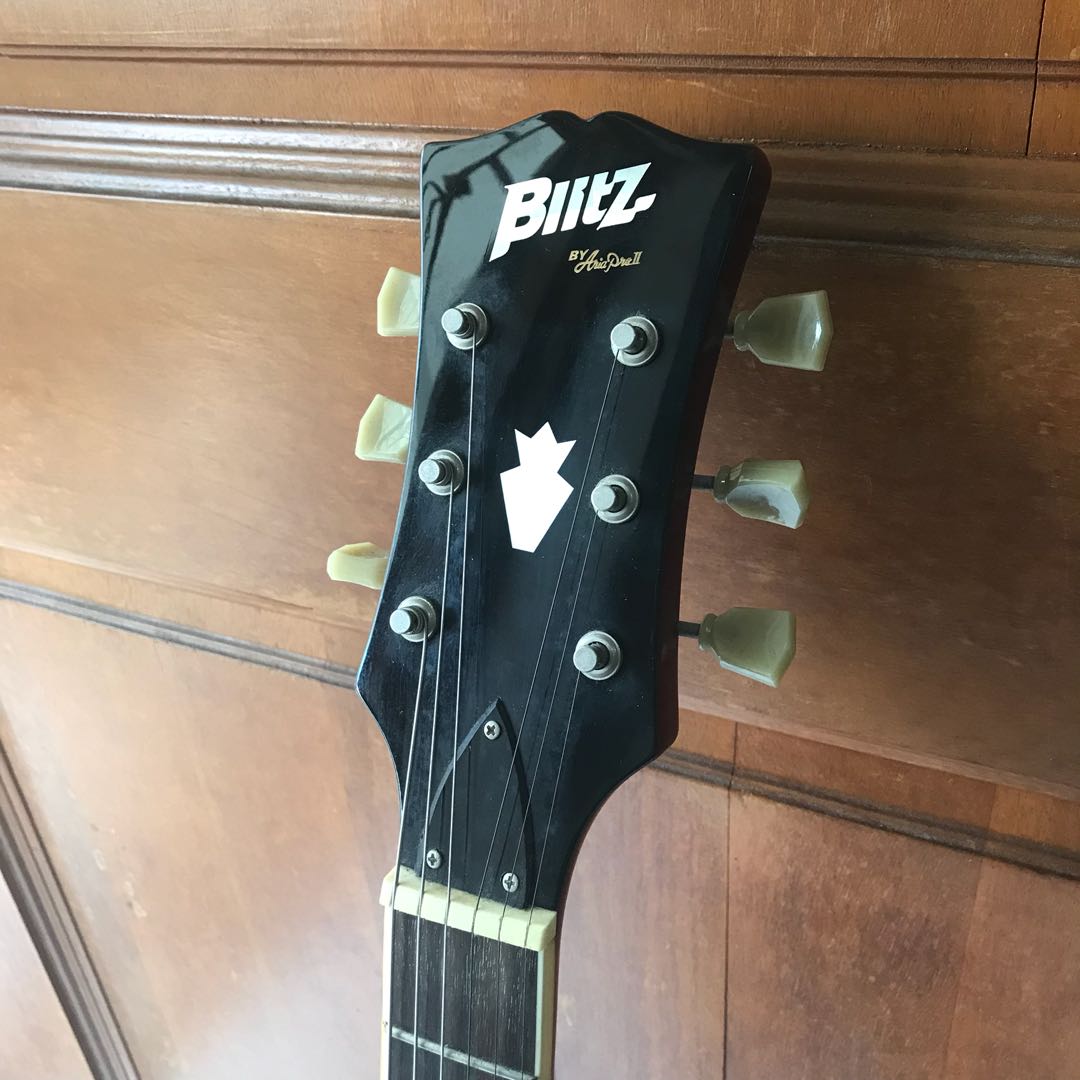Blitz by Aria Pro II SG, Hobbies & Toys, Music & Media, Musical Instruments on Carousell