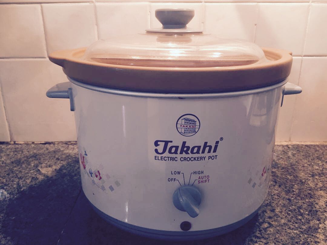 Takahi Slow Cooker 4.7L, TV & Home Appliances, Kitchen Appliances, Cookers on Carousell