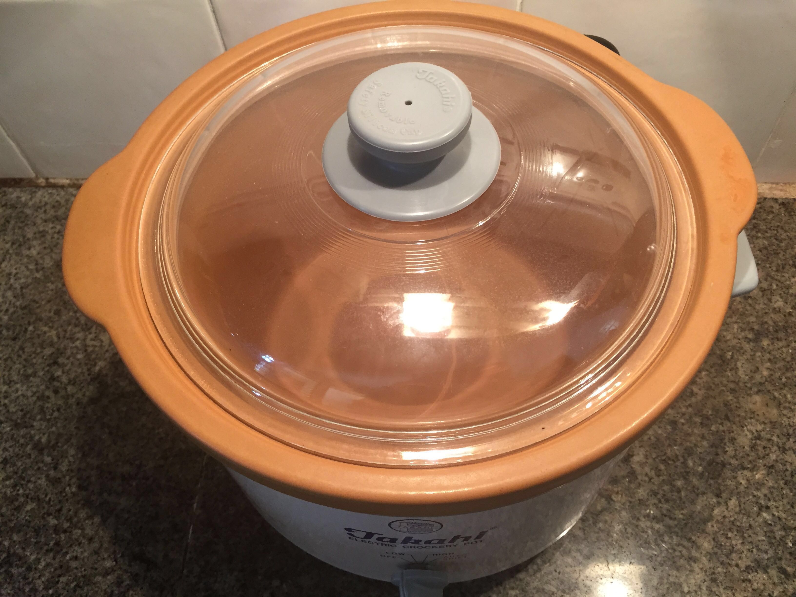 Takahi Slow Cooker 4.7L, TV & Home Appliances, Kitchen Appliances, Cookers on Carousell