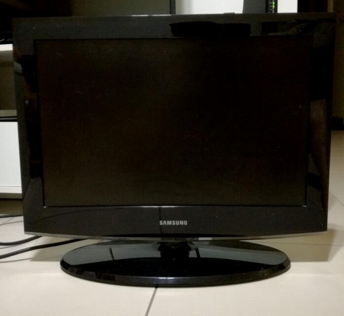 Samsung LA22A450C1 22'' Flat Screen TV, TV & Home Appliances, TV ...
