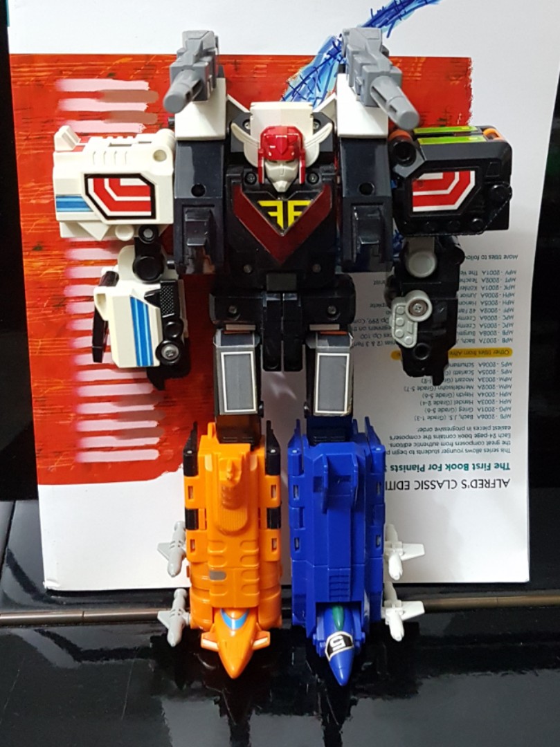 Takara Brave Yuusha Fighter Sun Fighbird DX Thunder Baron, Hobbies ...