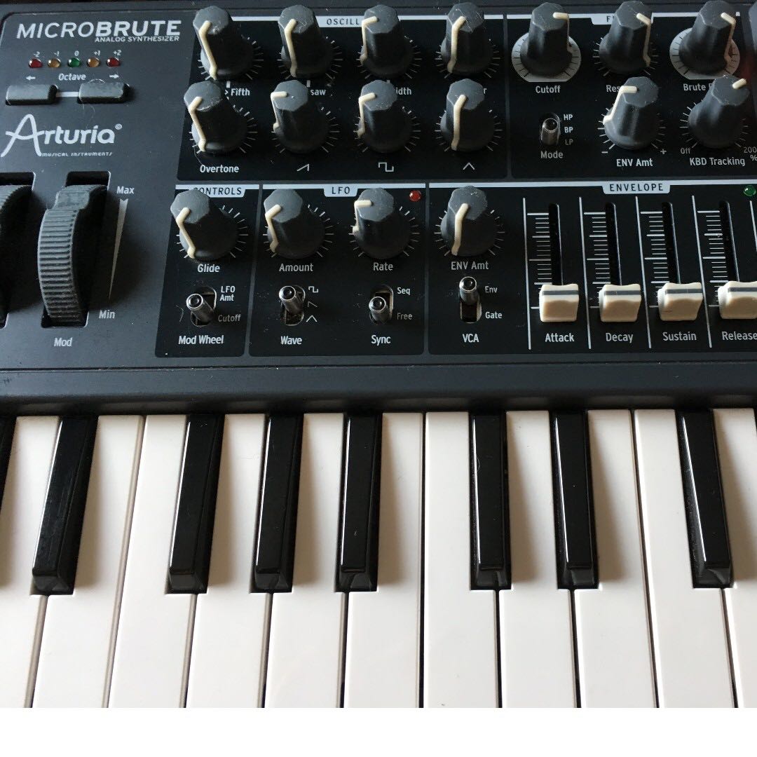 ARTURIA MICROBRUTE, Hobbies & Toys, Music & Media, Musical Instruments ...